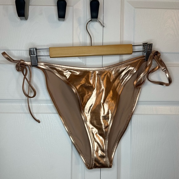 SKIMS | Swim | Skims Metallic Swim Dipped Side Tie Bikini Bottoms Sz2x ...